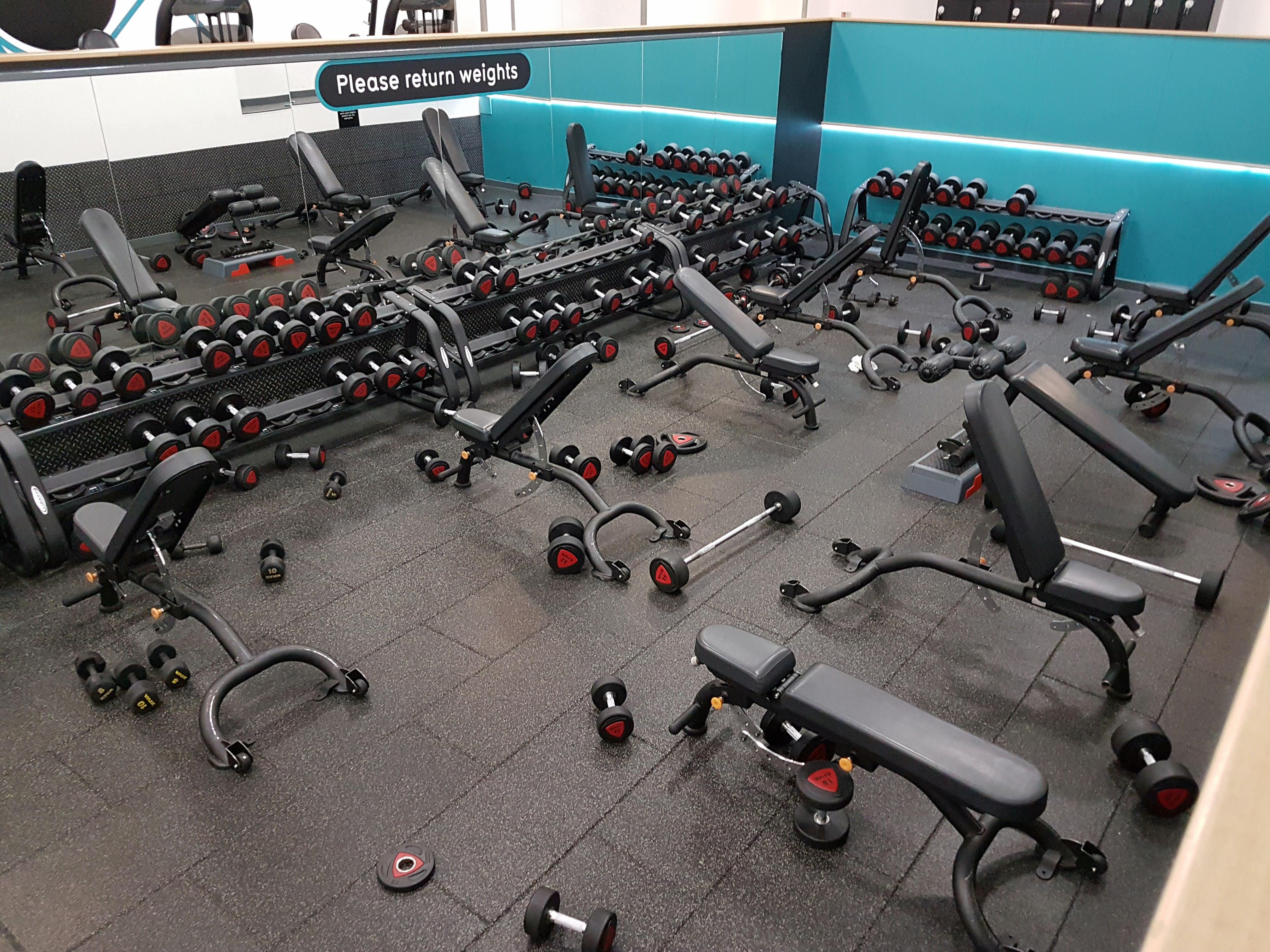 "PLEASE RETURN WEIGHTS" | Scrolller