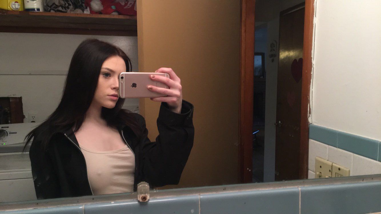 Poking Out | Scrolller