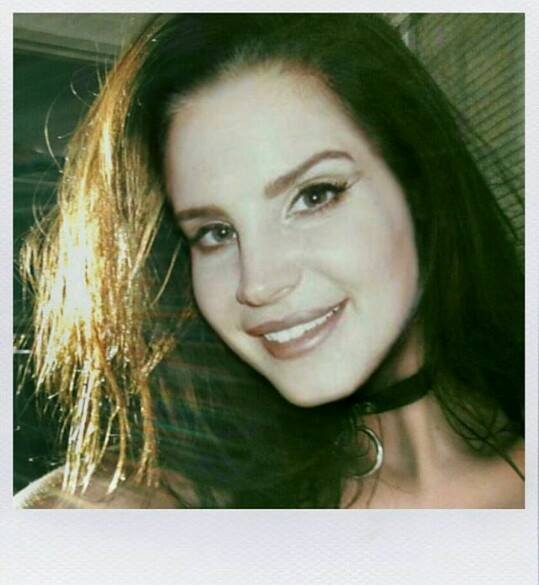 Polaroid Queen | Scrolller