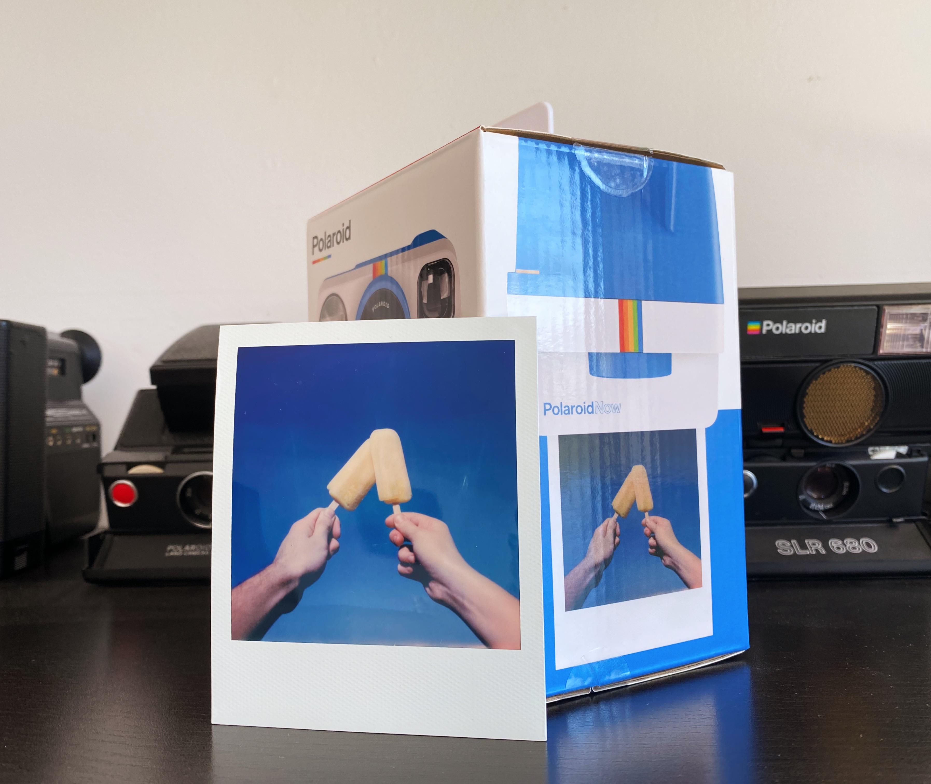 Polaroid Pictures Scrolller