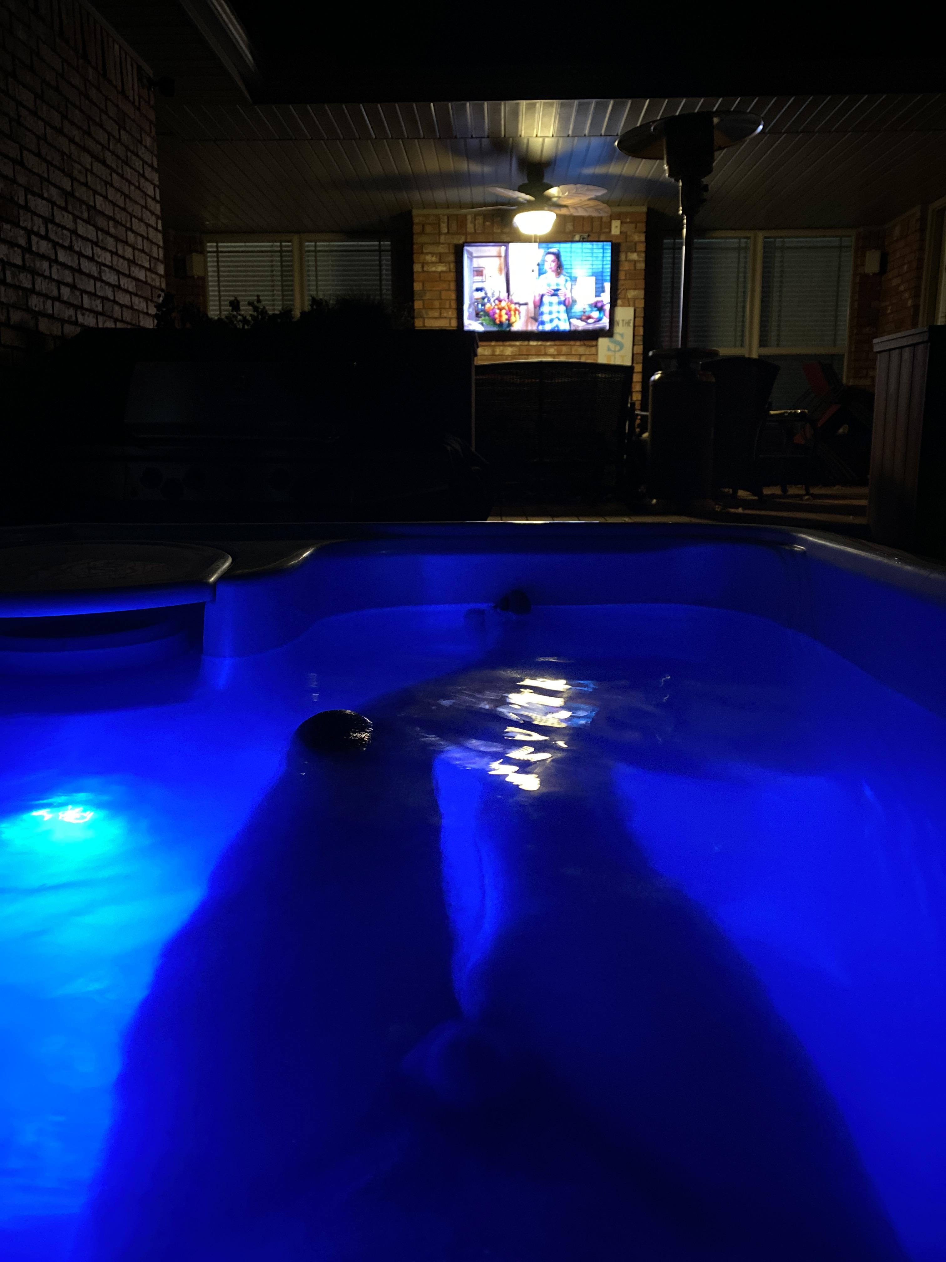 Post conjunction hot tub evening. | Scrolller