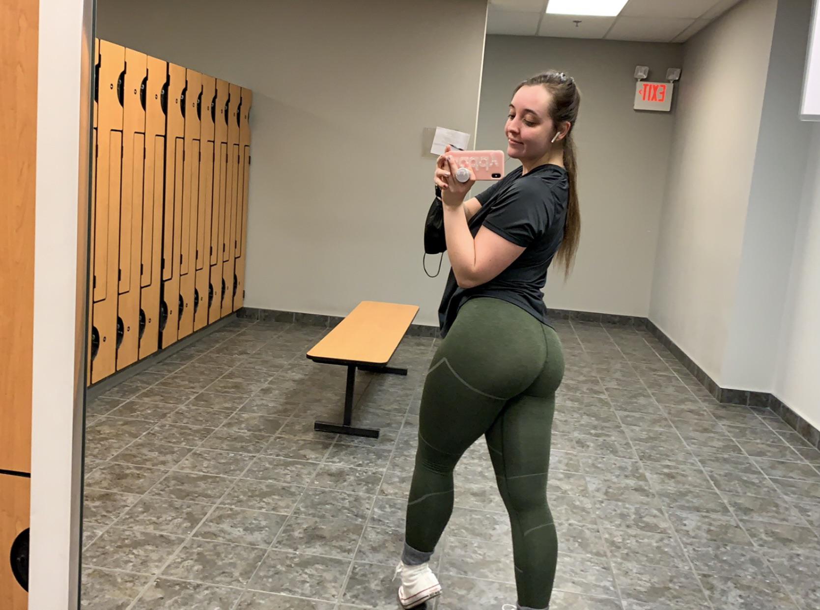 Post workout glute pump🥵😉 | Scrolller
