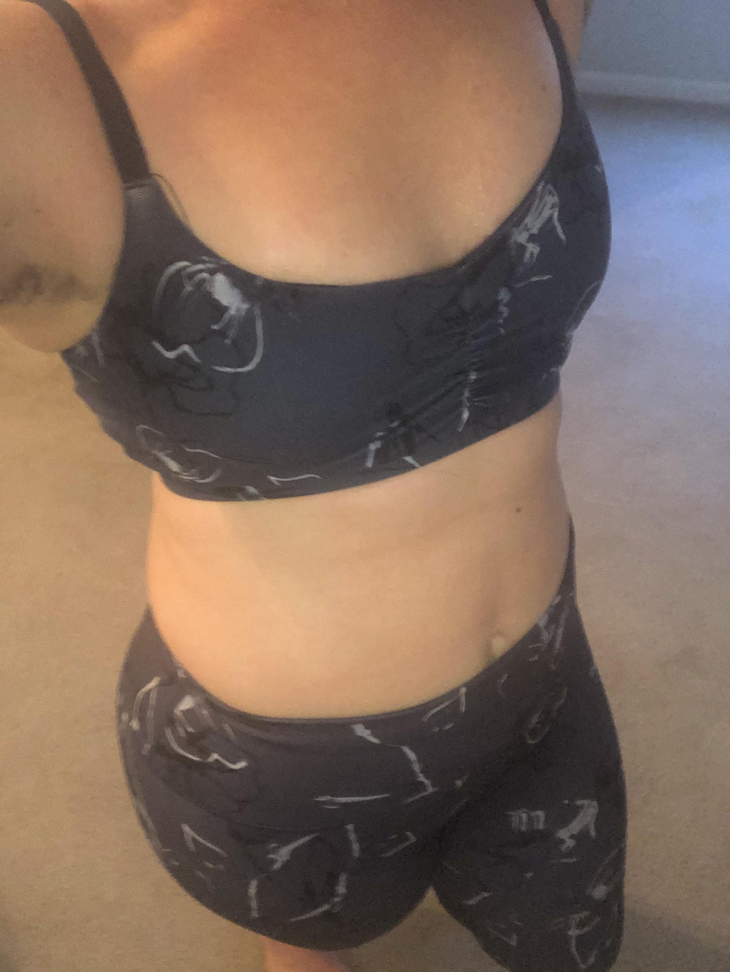 Post Thanksgiving sweat and hairy pits. 🤣 | Scrolller