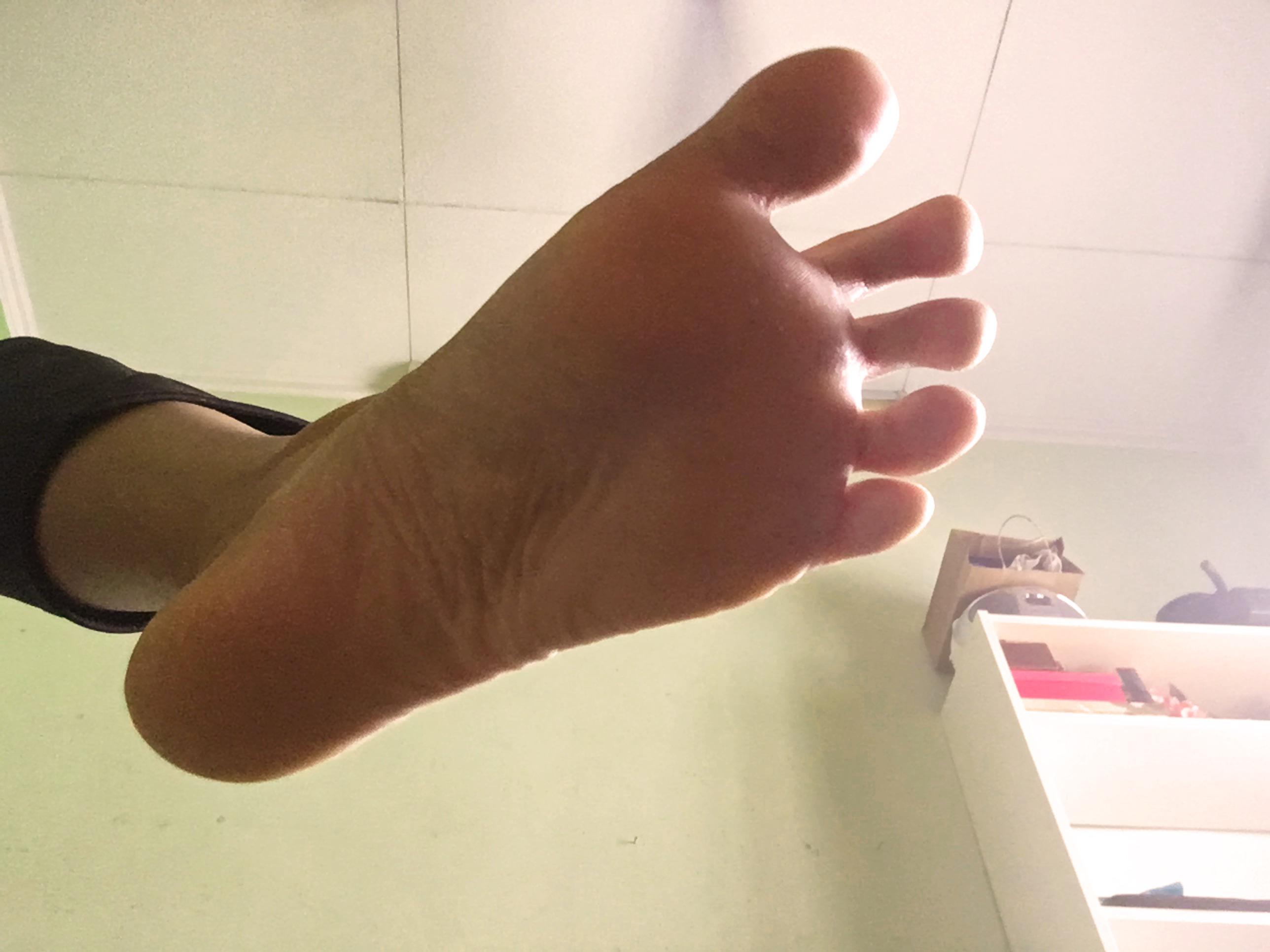 POV: I step on you | Scrolller