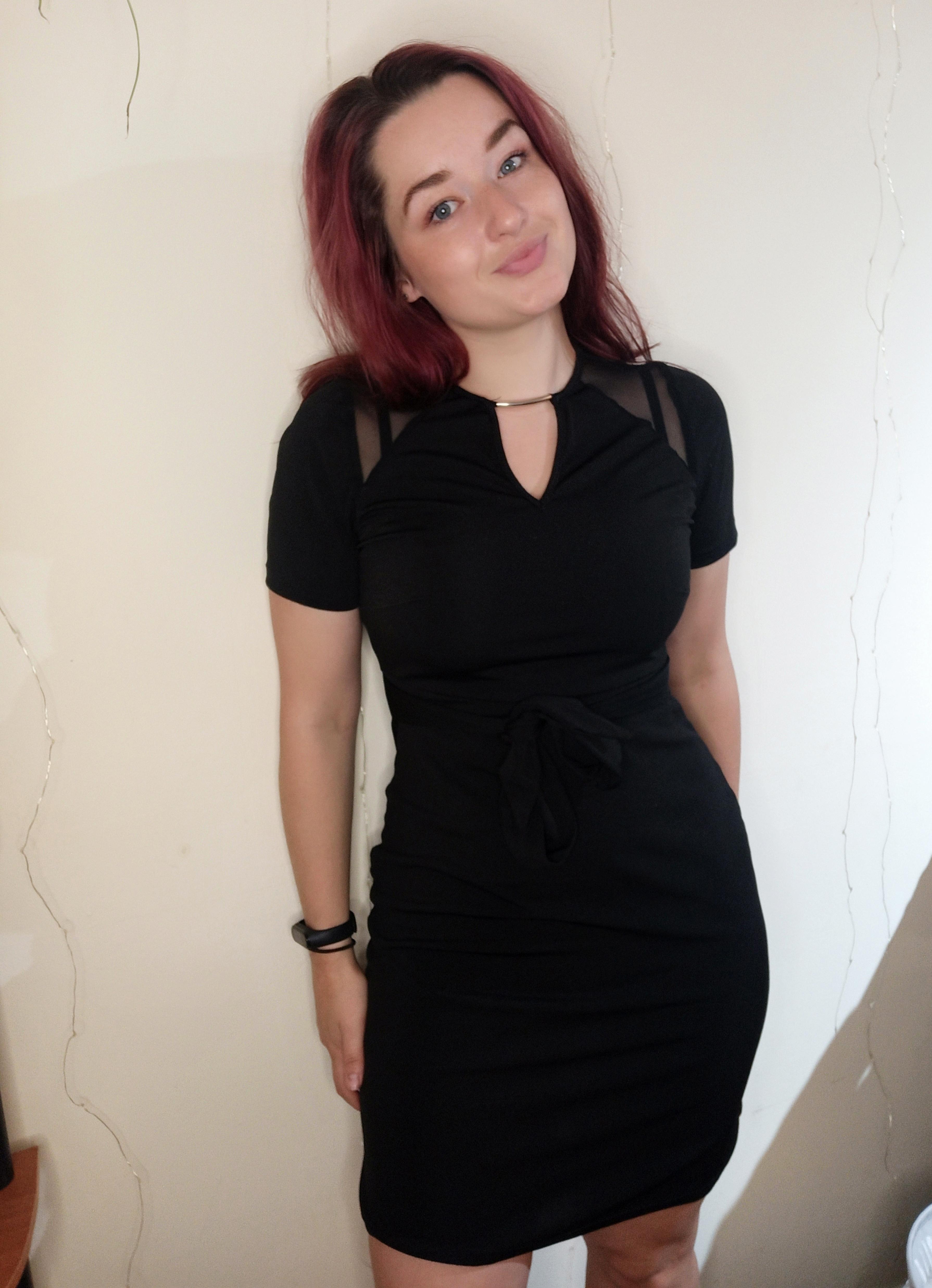 Pre work selfie ️ | Scrolller