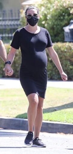 Pregnant Scrolller 4856