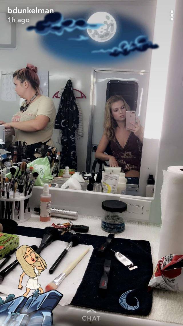 Prepping for a night shoot | Scrolller