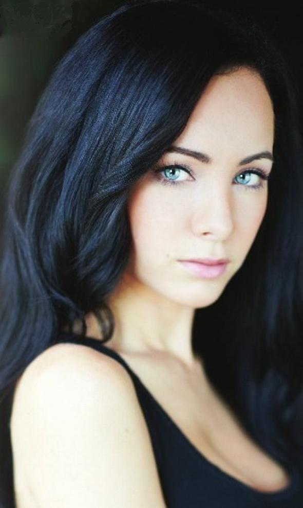 Pretty Headshot | Scrolller