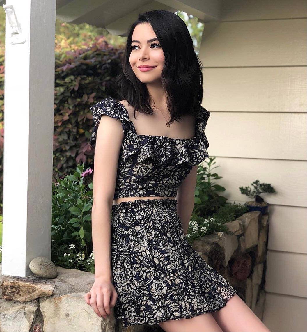 Pretty Lady Scrolller