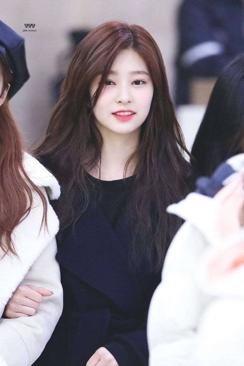 Pretty Minju | Scrolller