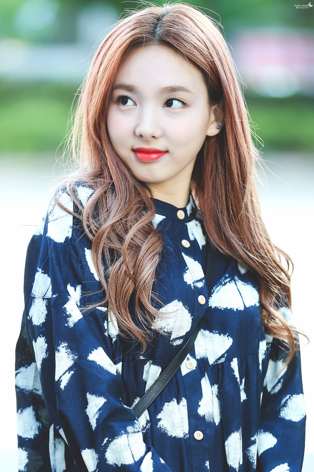 Pretty Nayeon | Scrolller