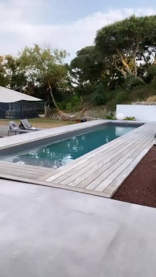 Pretty playful | Scrolller