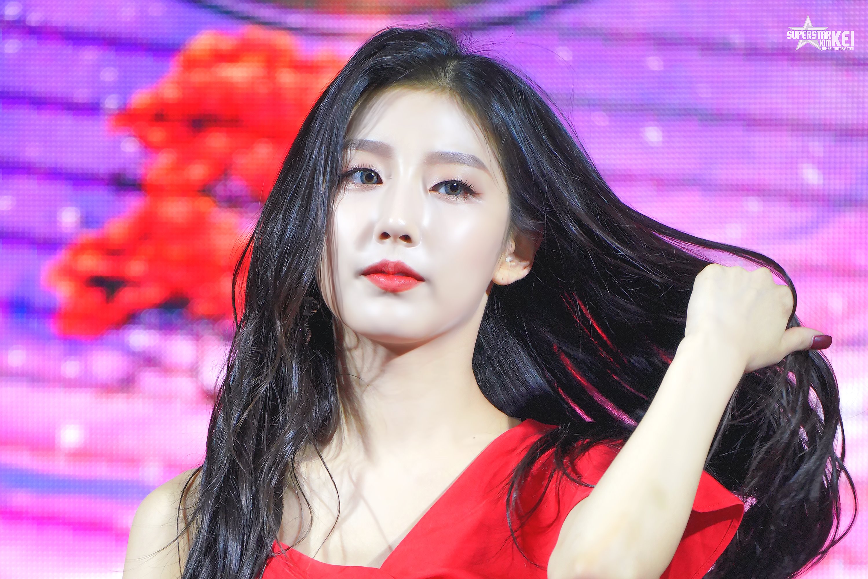 Pretty Yein | Scrolller