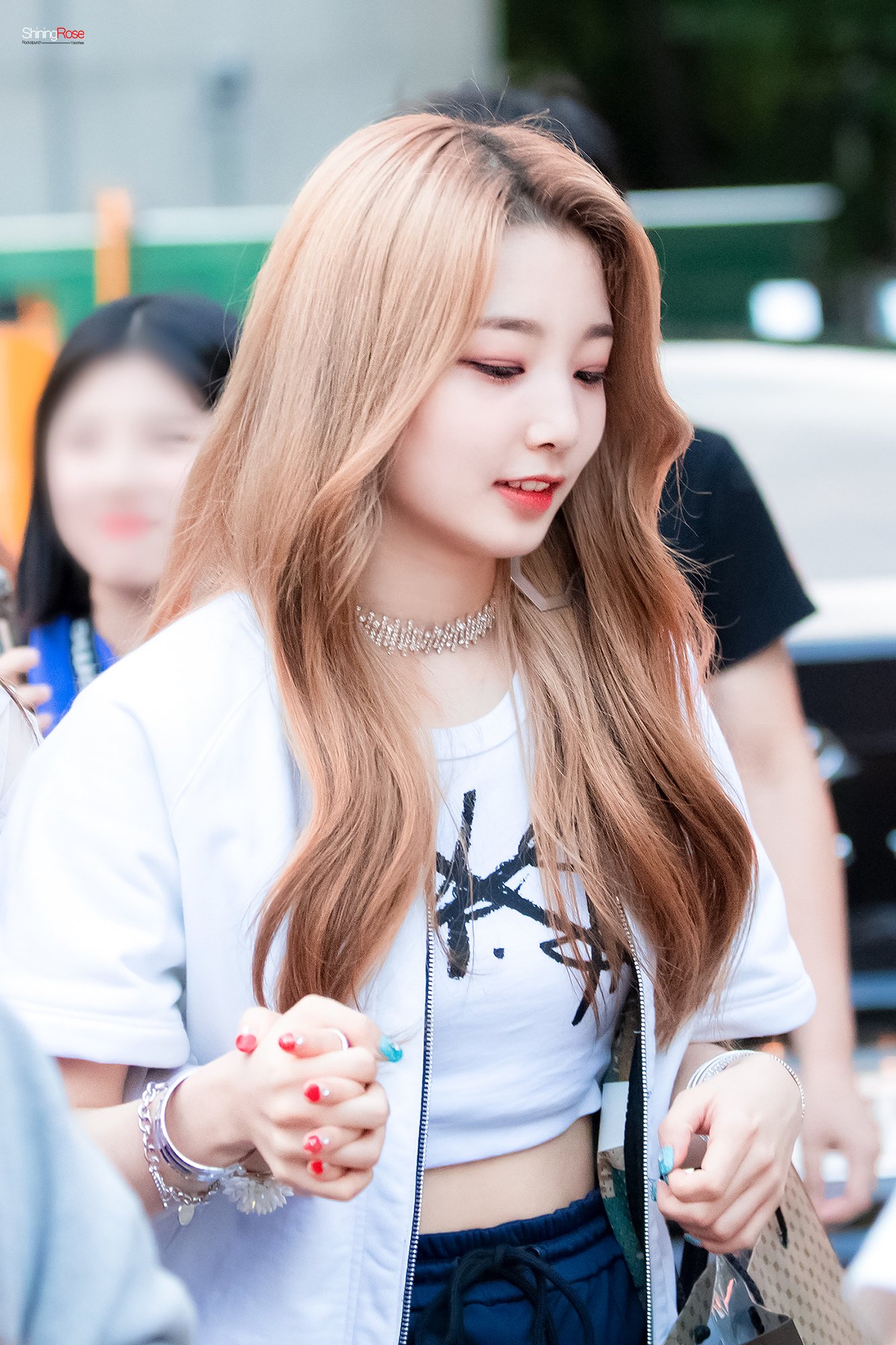 pretty Yeonhee | Scrolller