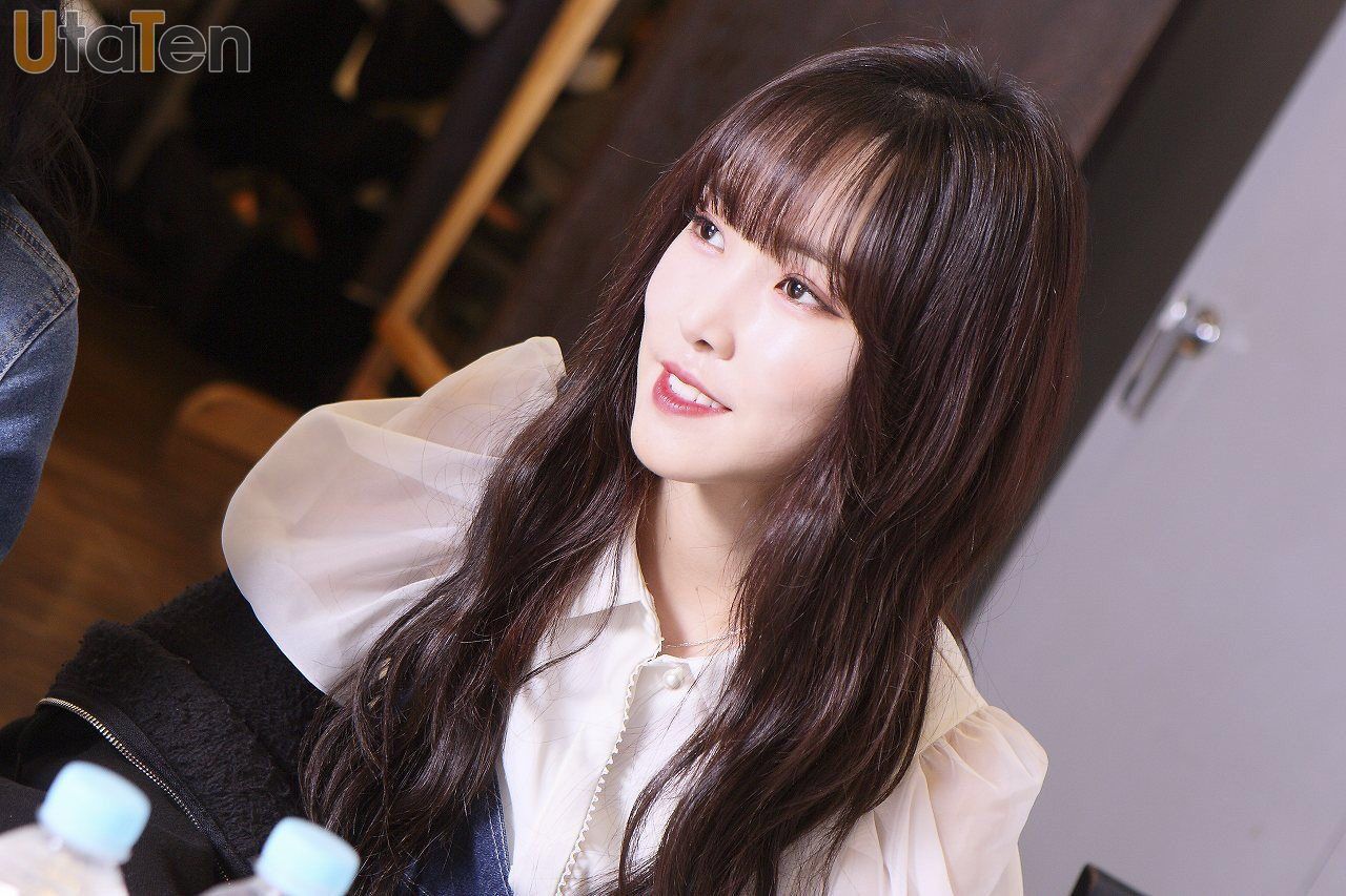 Pretty Yuju~ | Scrolller