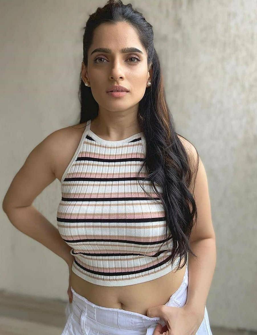 Priya Bapat! 😍 | Scrolller