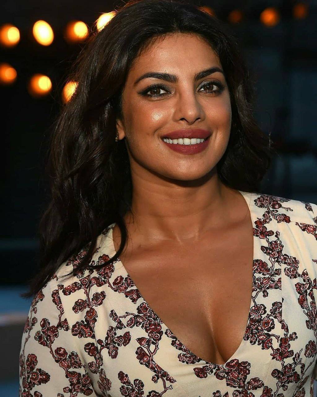 Priyanka Chopra has some nice jugs | Scrolller
