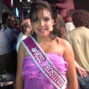 Prom Queen Annie ( Prestige Edition ) | Scrolller