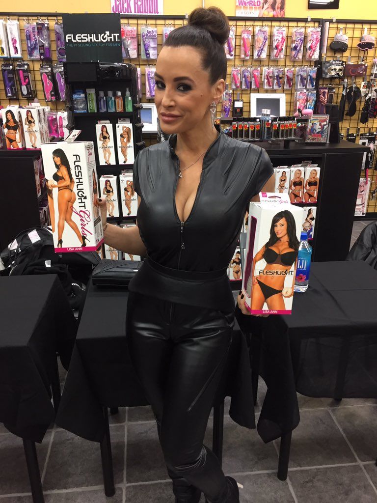 Promoting her fleshlight | Scrolller