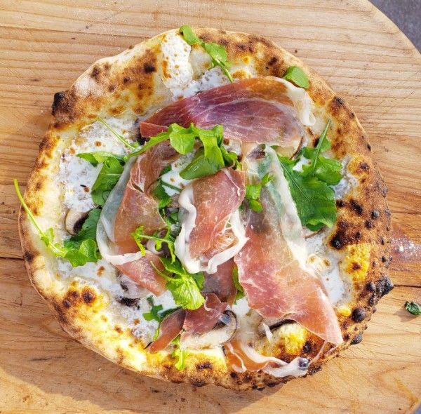 Prosciutto, arugula, baby portabello, blanco Neapolitan WFO. | Scrolller