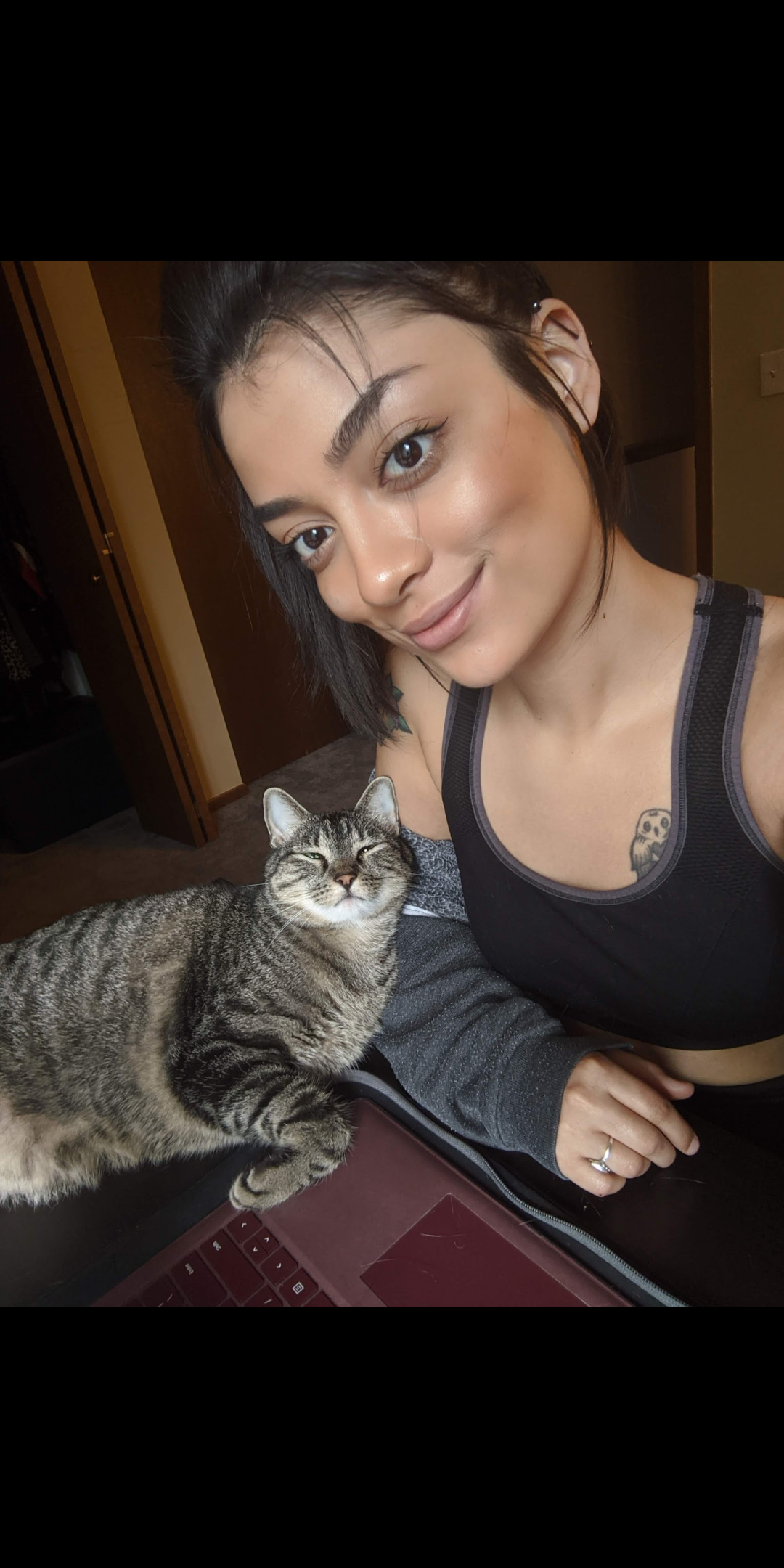 Pussy patrol supervising mom's work | Scrolller