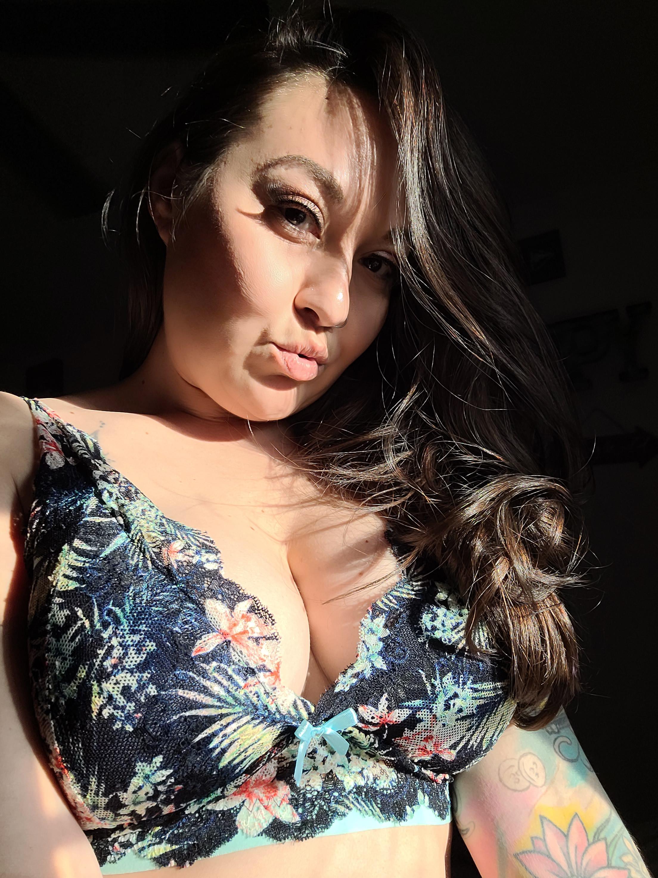 Put these titties to good use | Scrolller