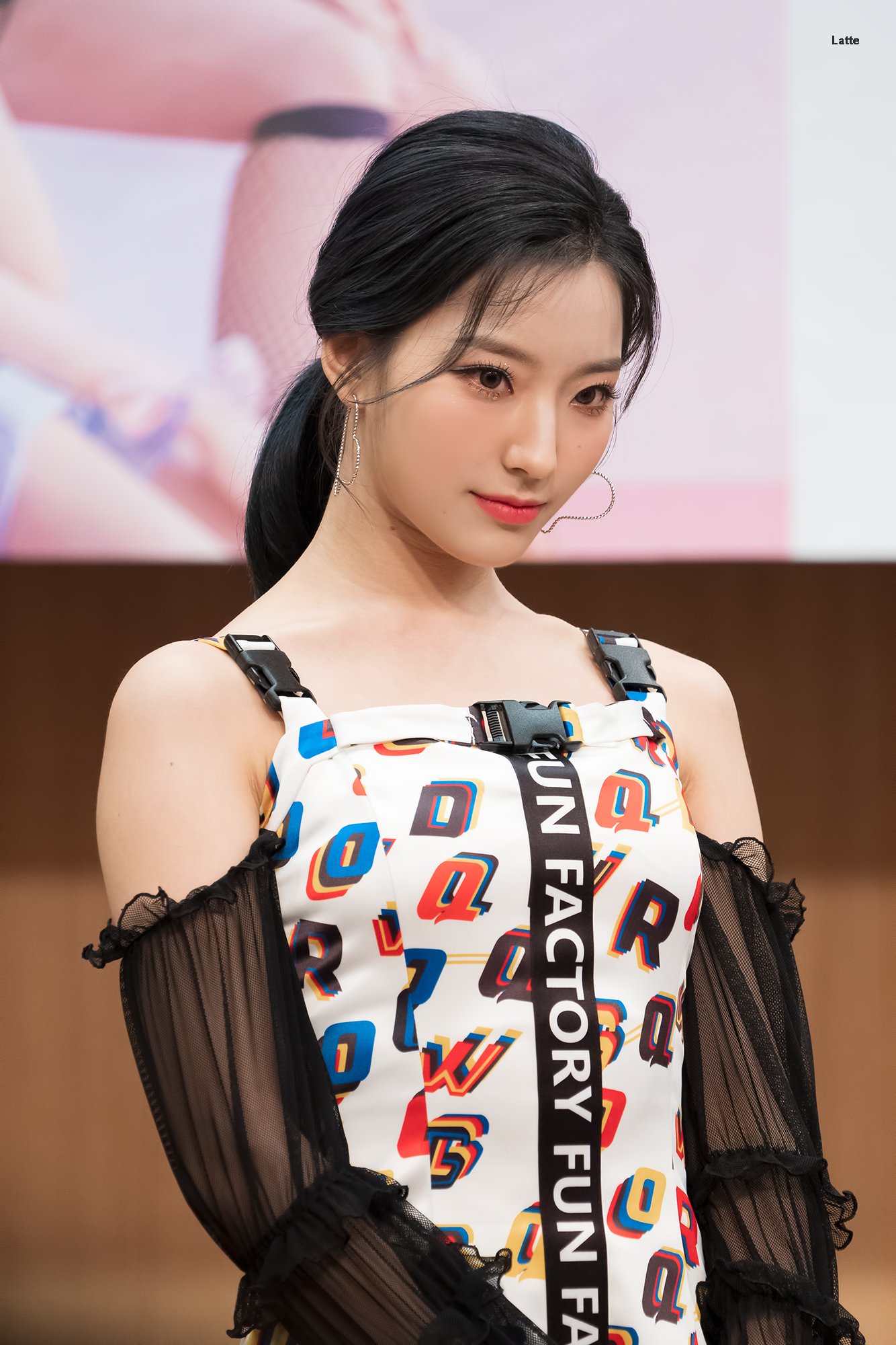 QT Saerom | Scrolller