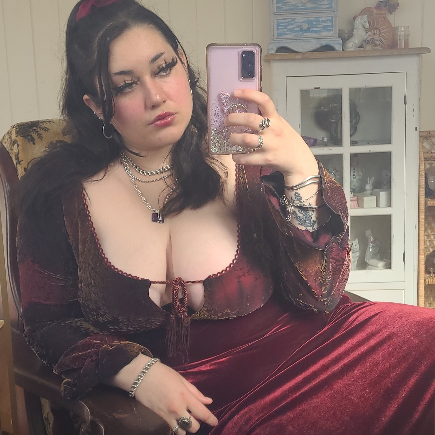 💖 Queen of cleavage 💖 | Scrolller