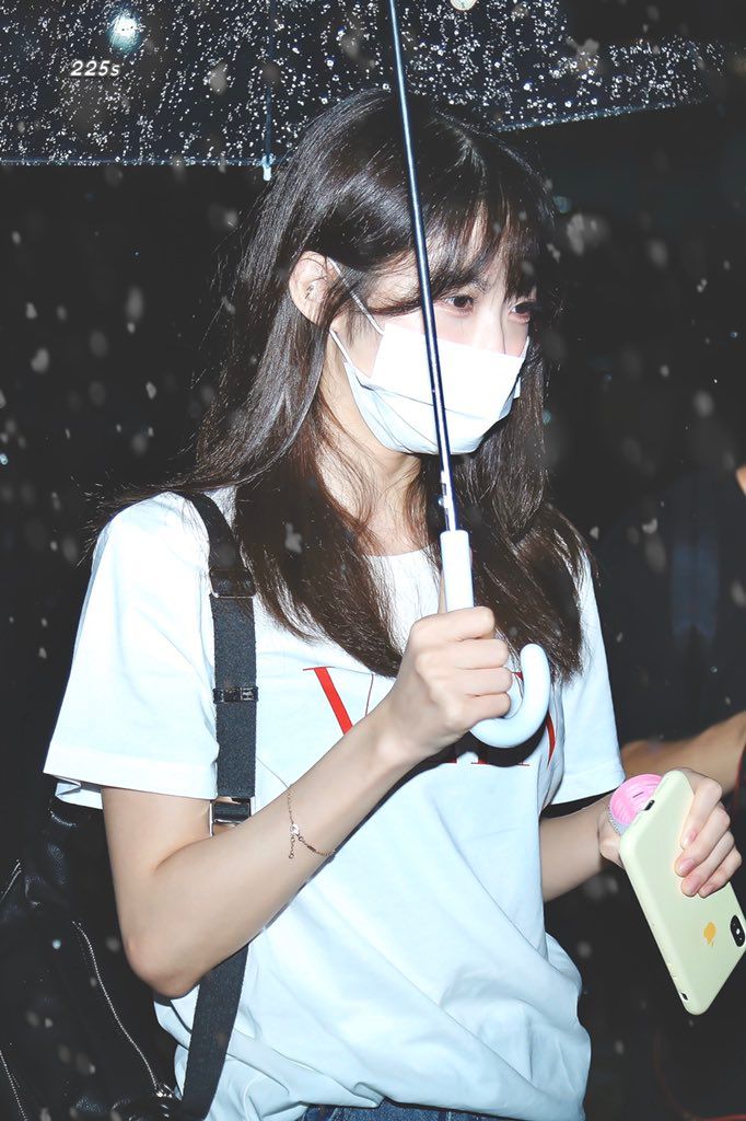 Rainy day Luda ☔️ | Scrolller