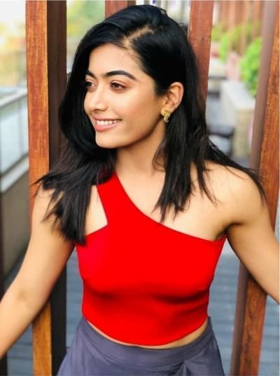 Rashmika Mandanna looking beautiful | Scrolller