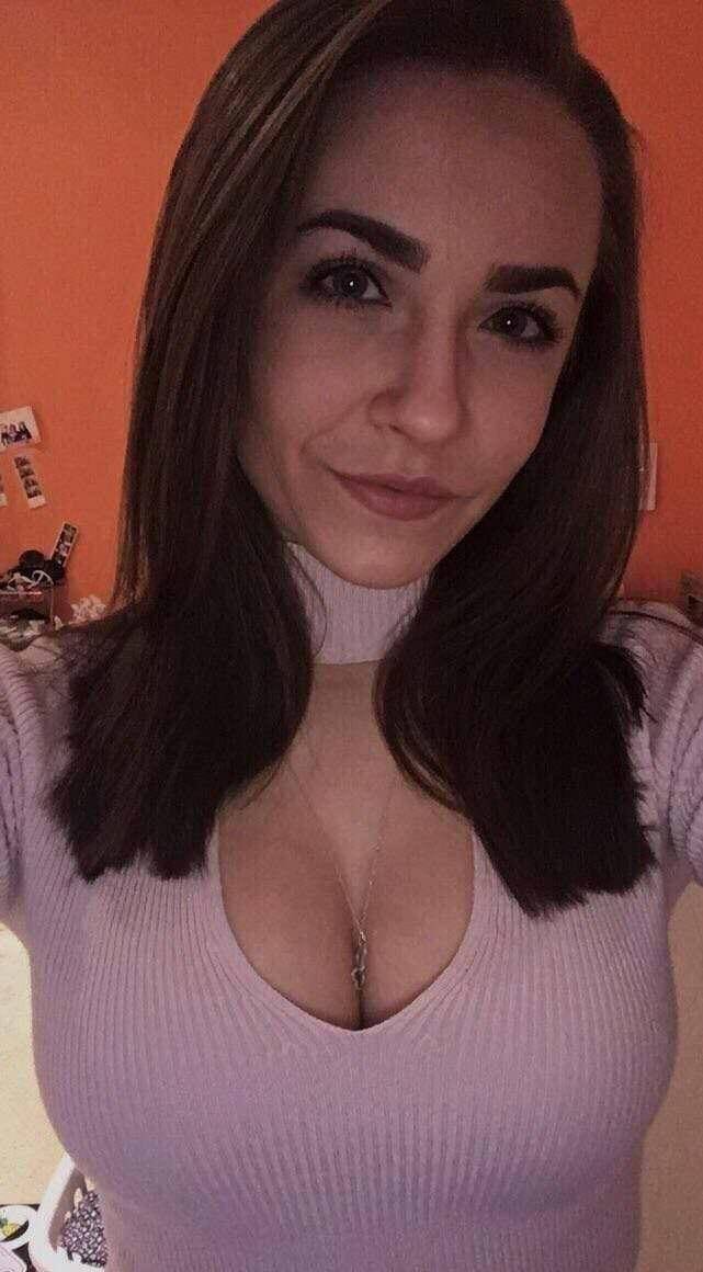 Rate her | Scrolller