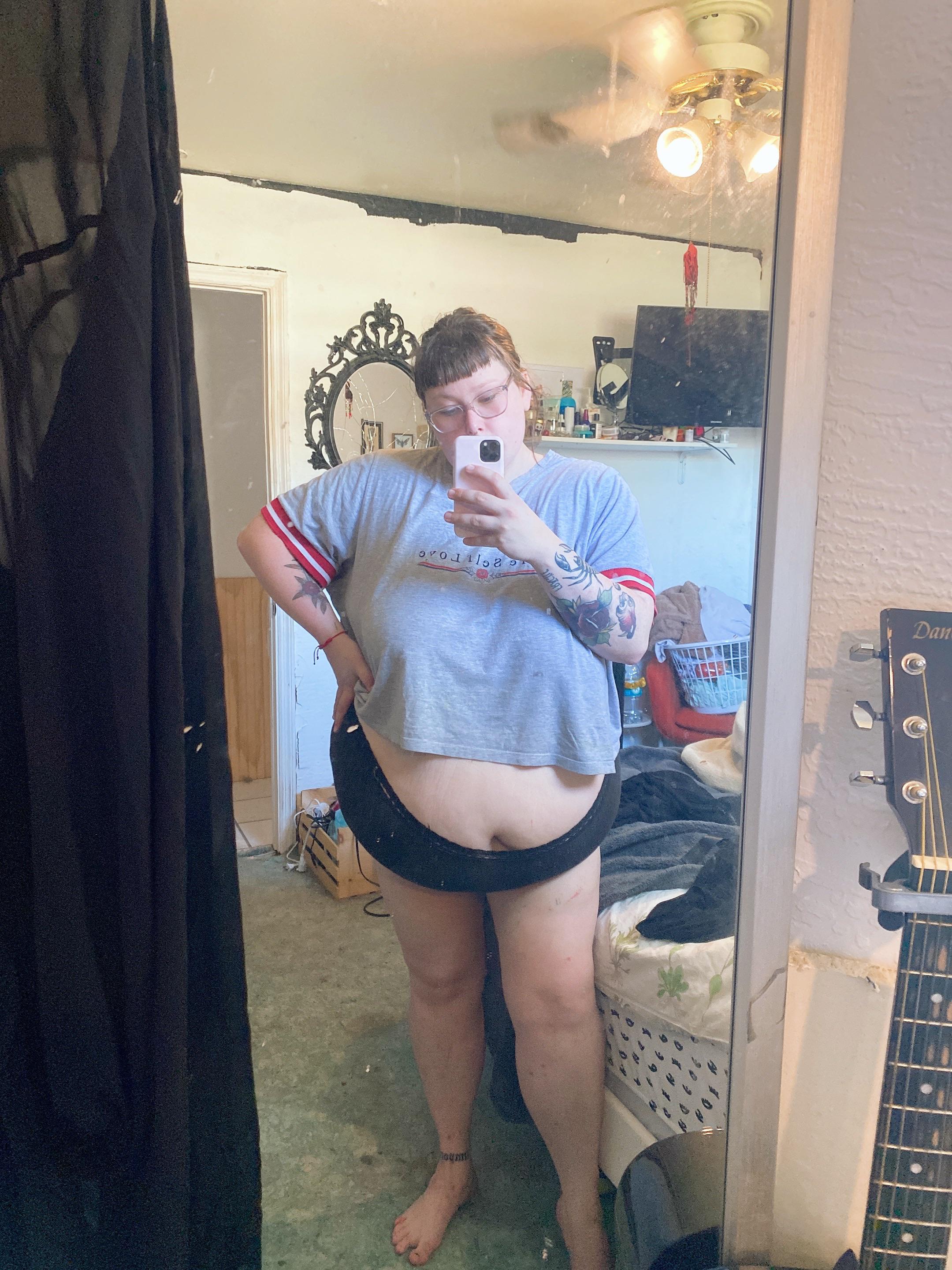 Rate my belly? | Scrolller