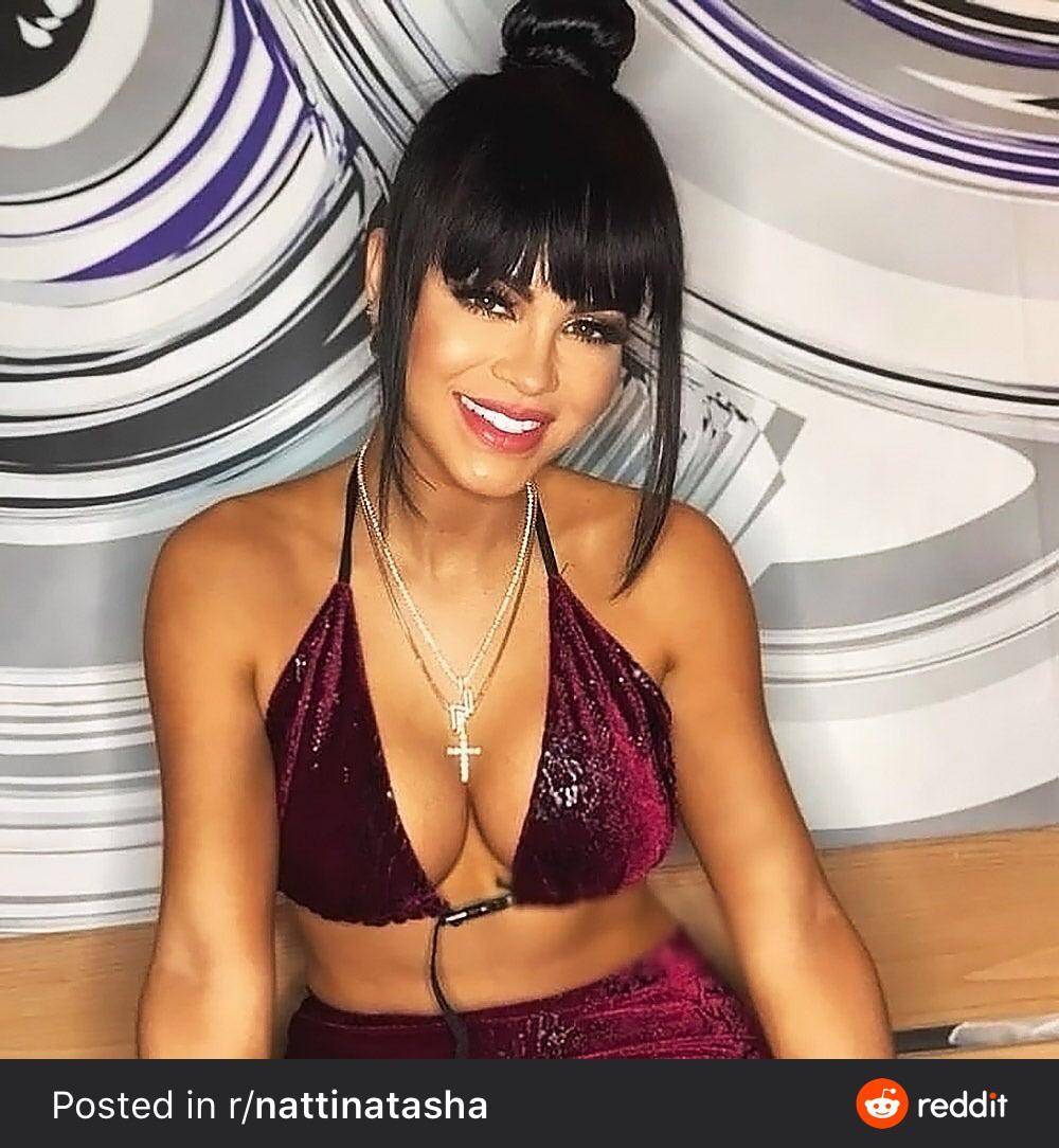 Rate Natti Natasha | Scrolller