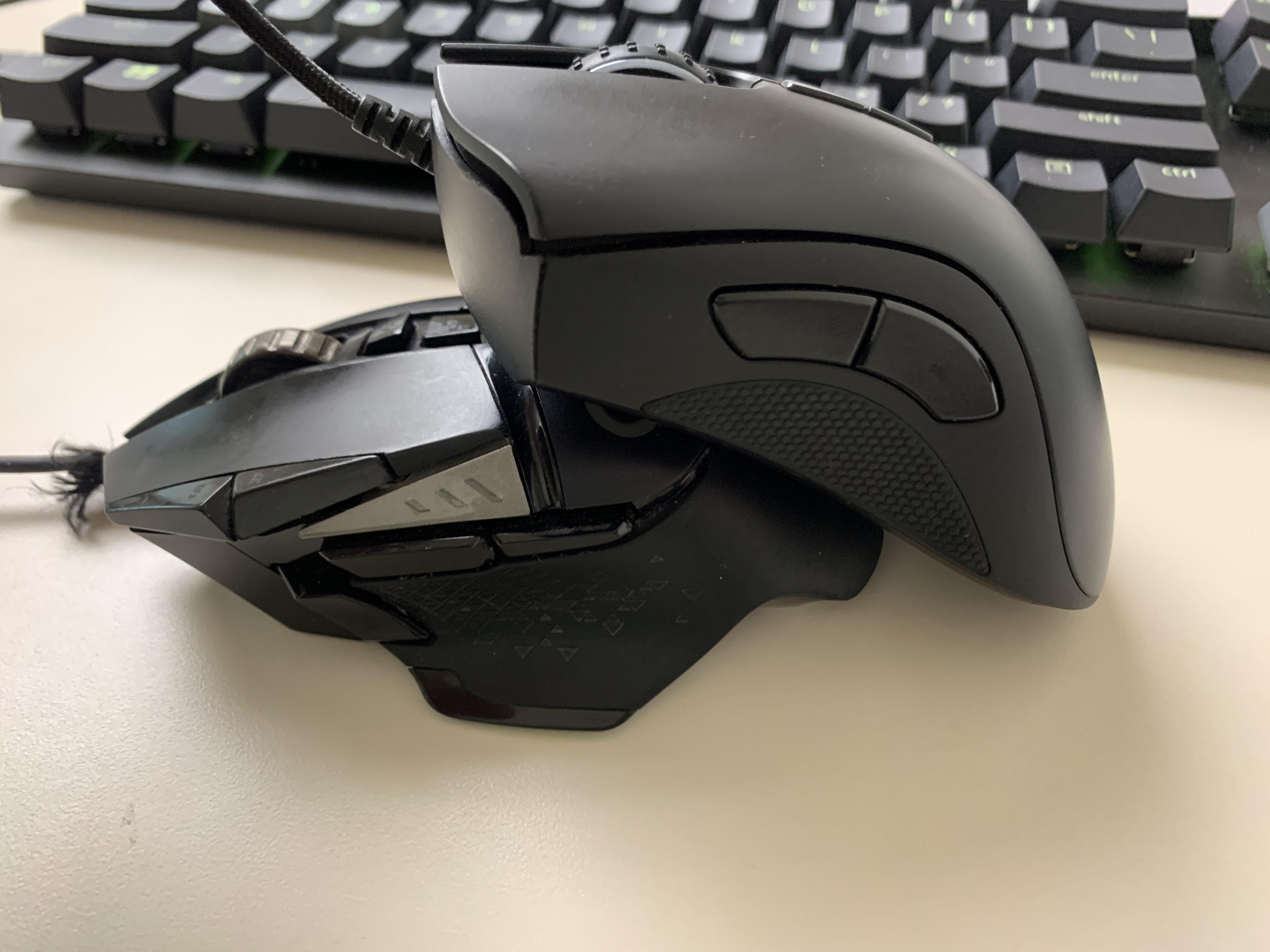 Razer Basilisk in nutshell | Scrolller