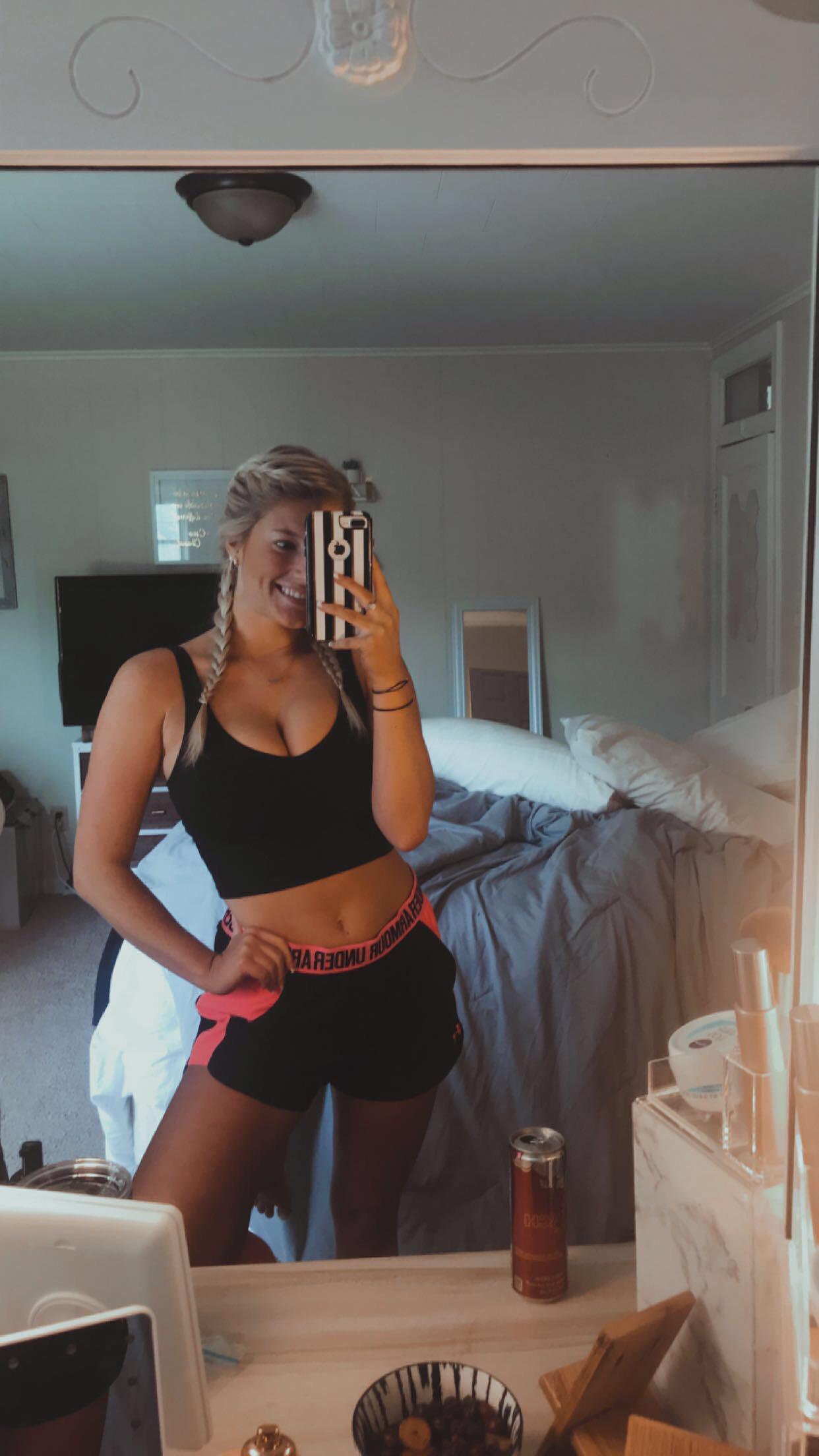 Ready For A Run🤭💁🏼‍♀️ How Does My Sports Bra Look Scrolller 8906