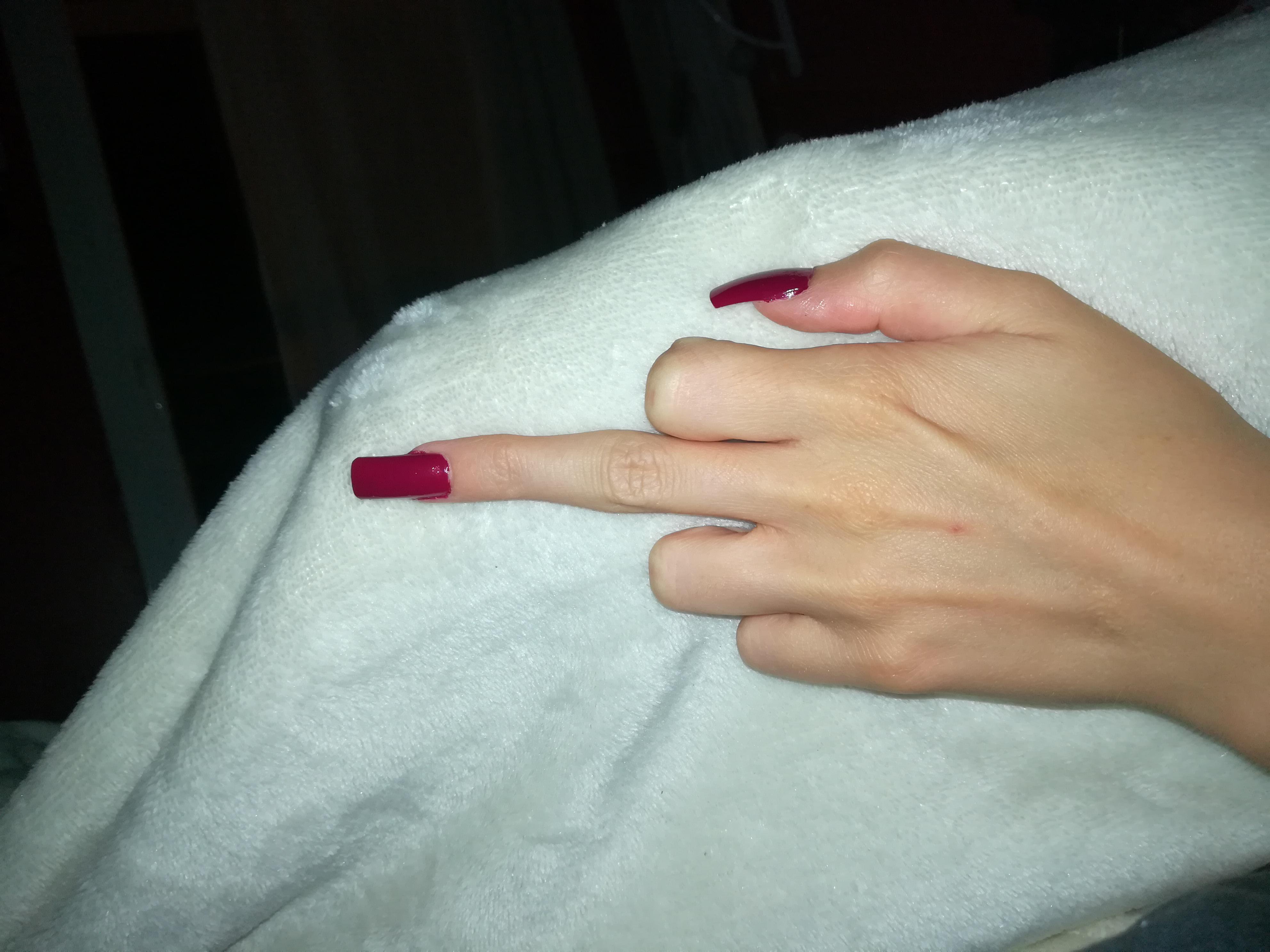 Ready to worship my hands ? | Scrolller