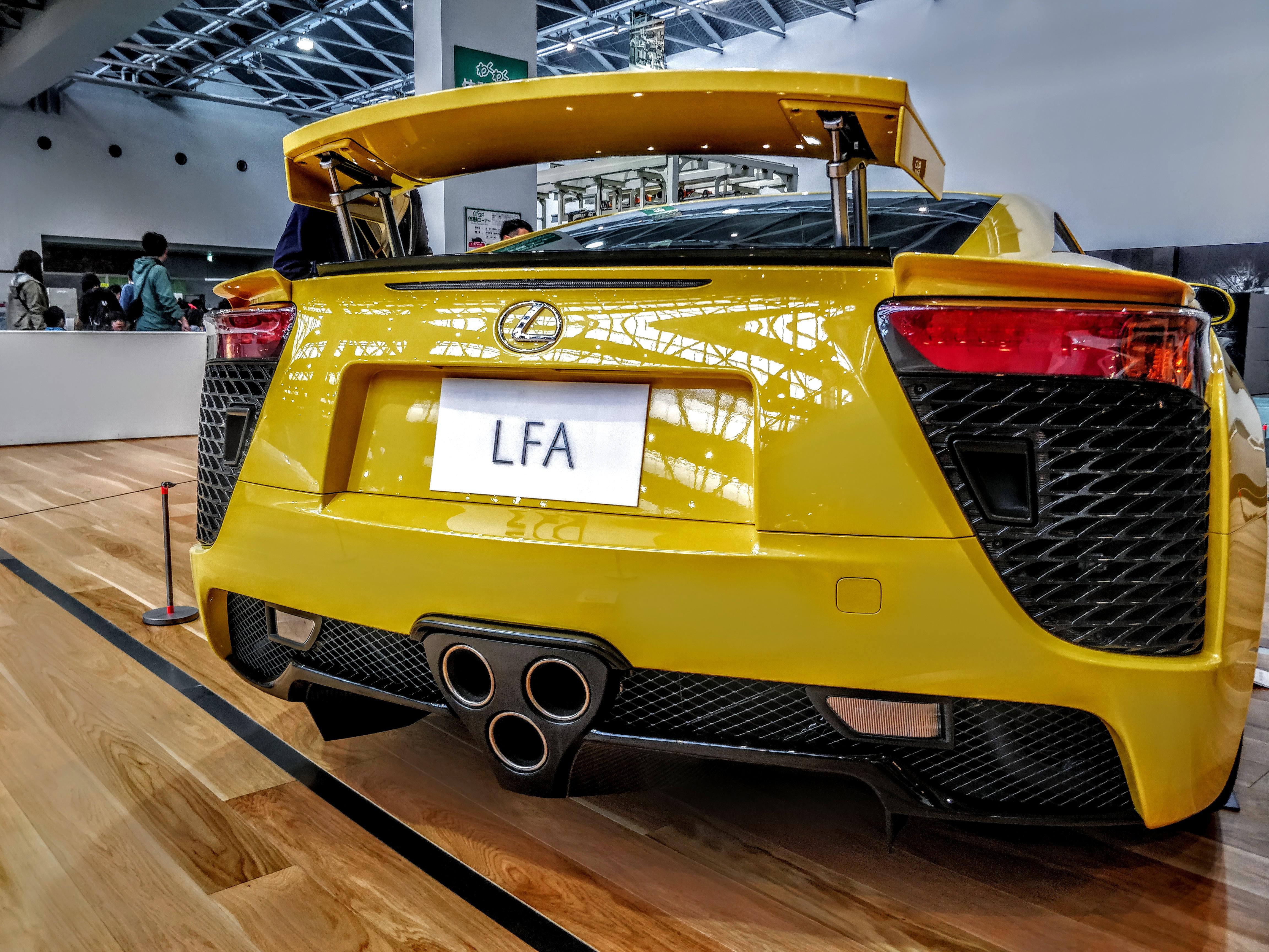 Rear end of the Lexus LFA | Scrolller