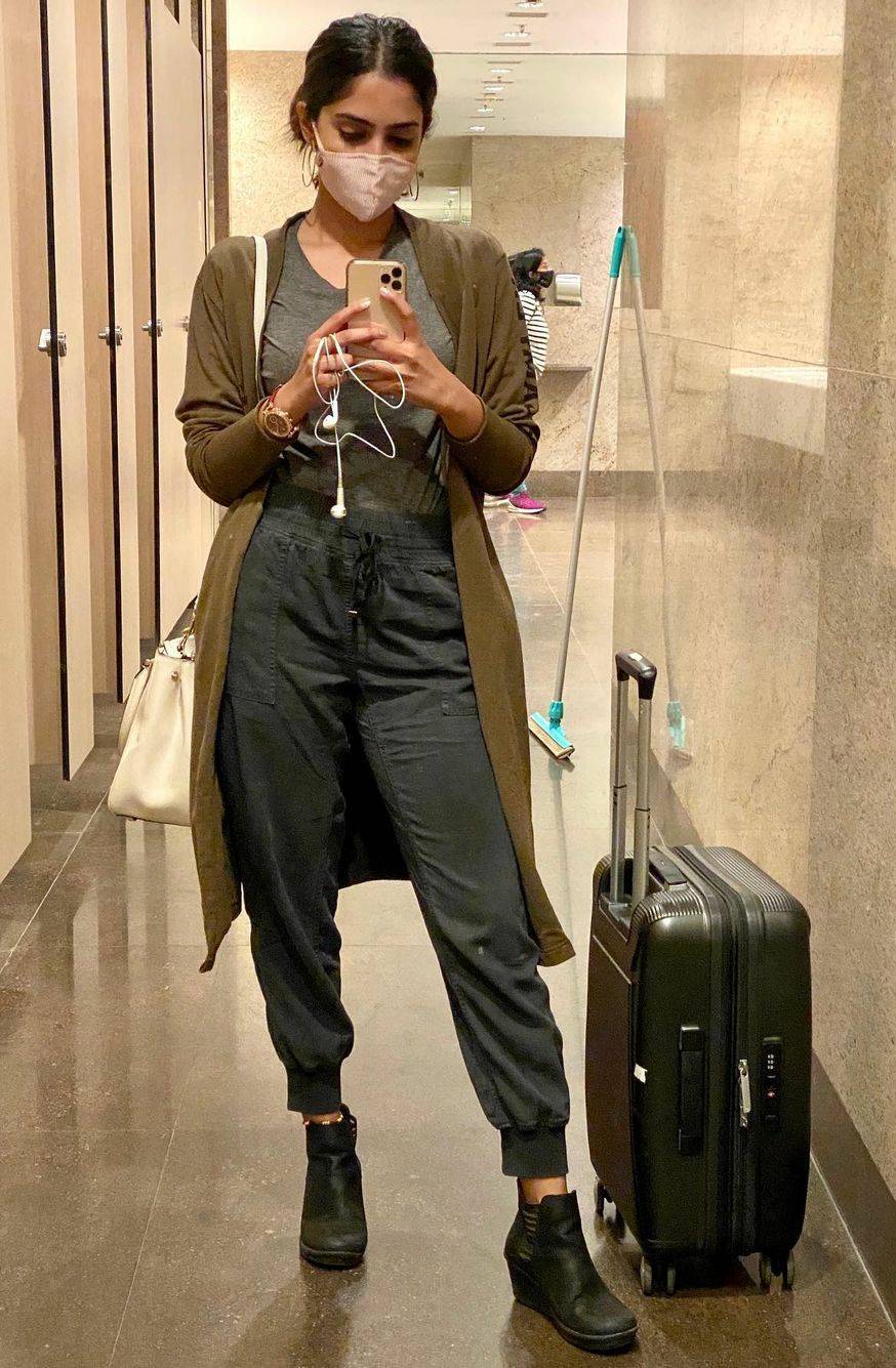 Reba John | Scrolller