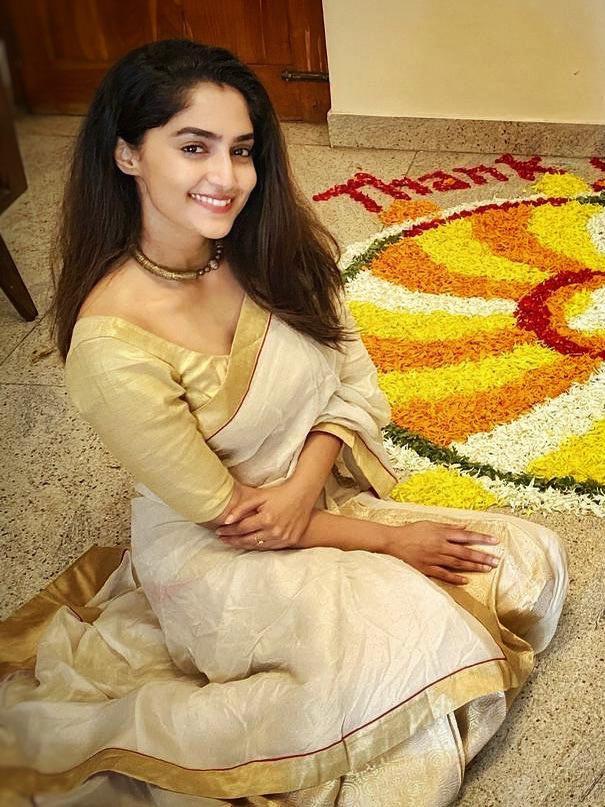 Reba John is an Onam sadhya. | Scrolller