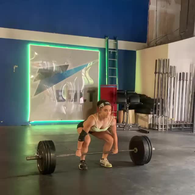Rebecca Fuselier (175lb/79.4kg push jerks) | Scrolller