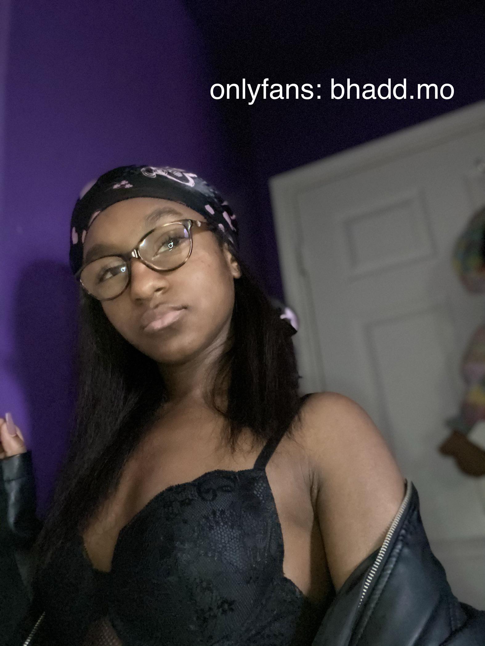 rebel🖤 | Scrolller