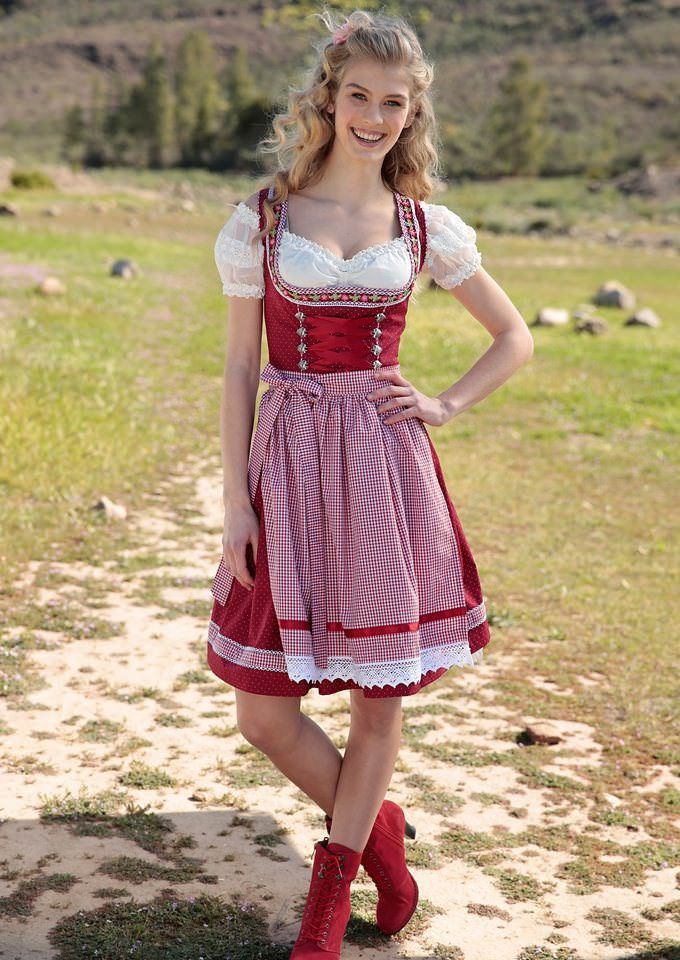 Red boots | Scrolller