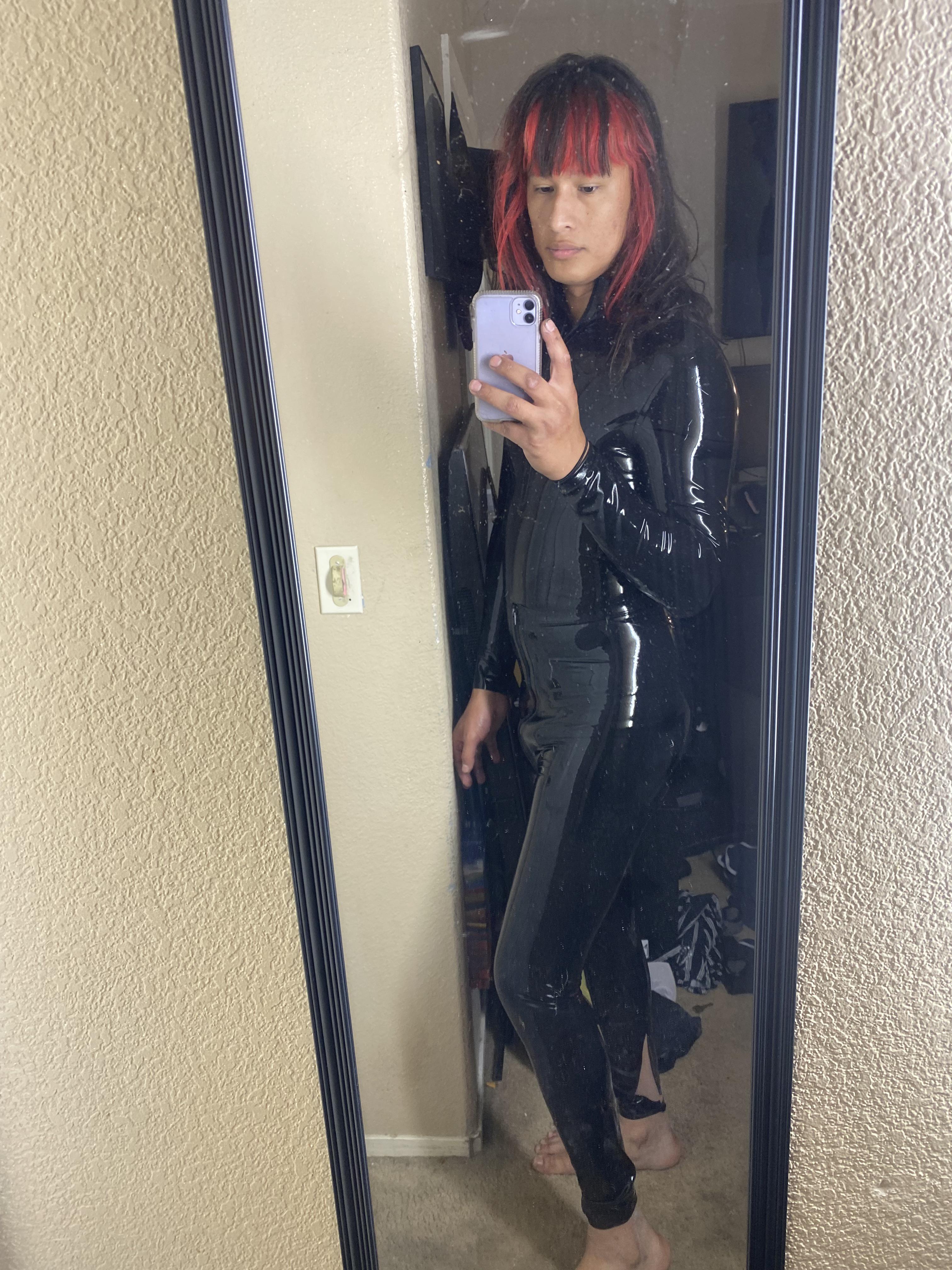 Red hair black latex goth | Scrolller