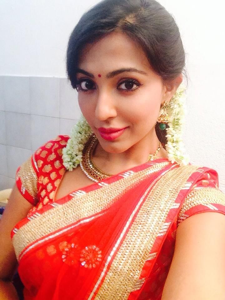 Red Hot Selfie | Scrolller