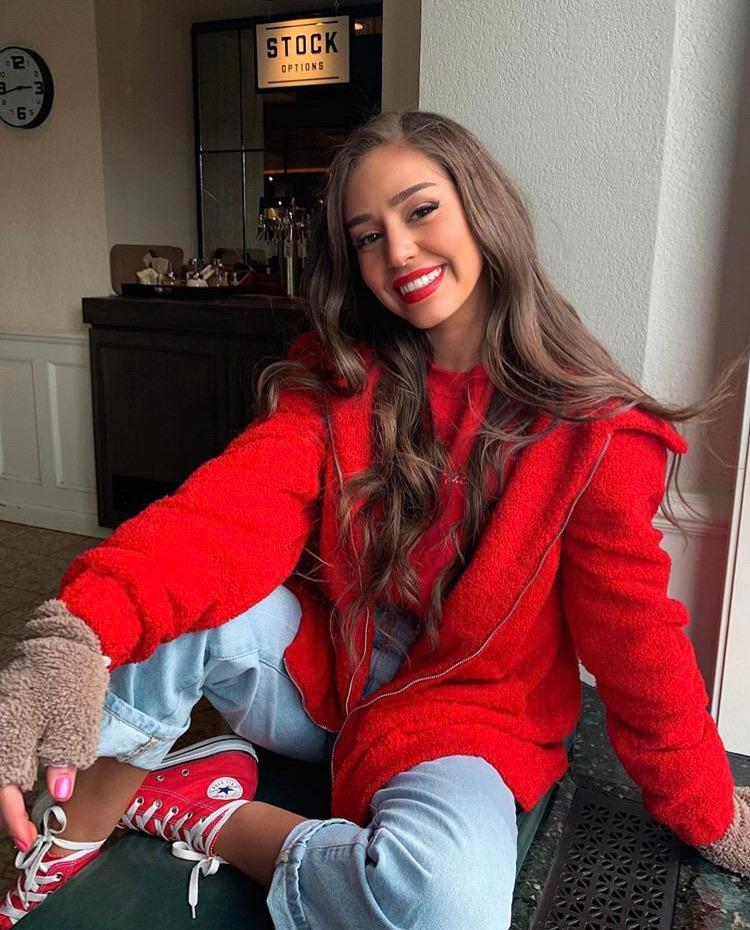 Red suits her | Scrolller