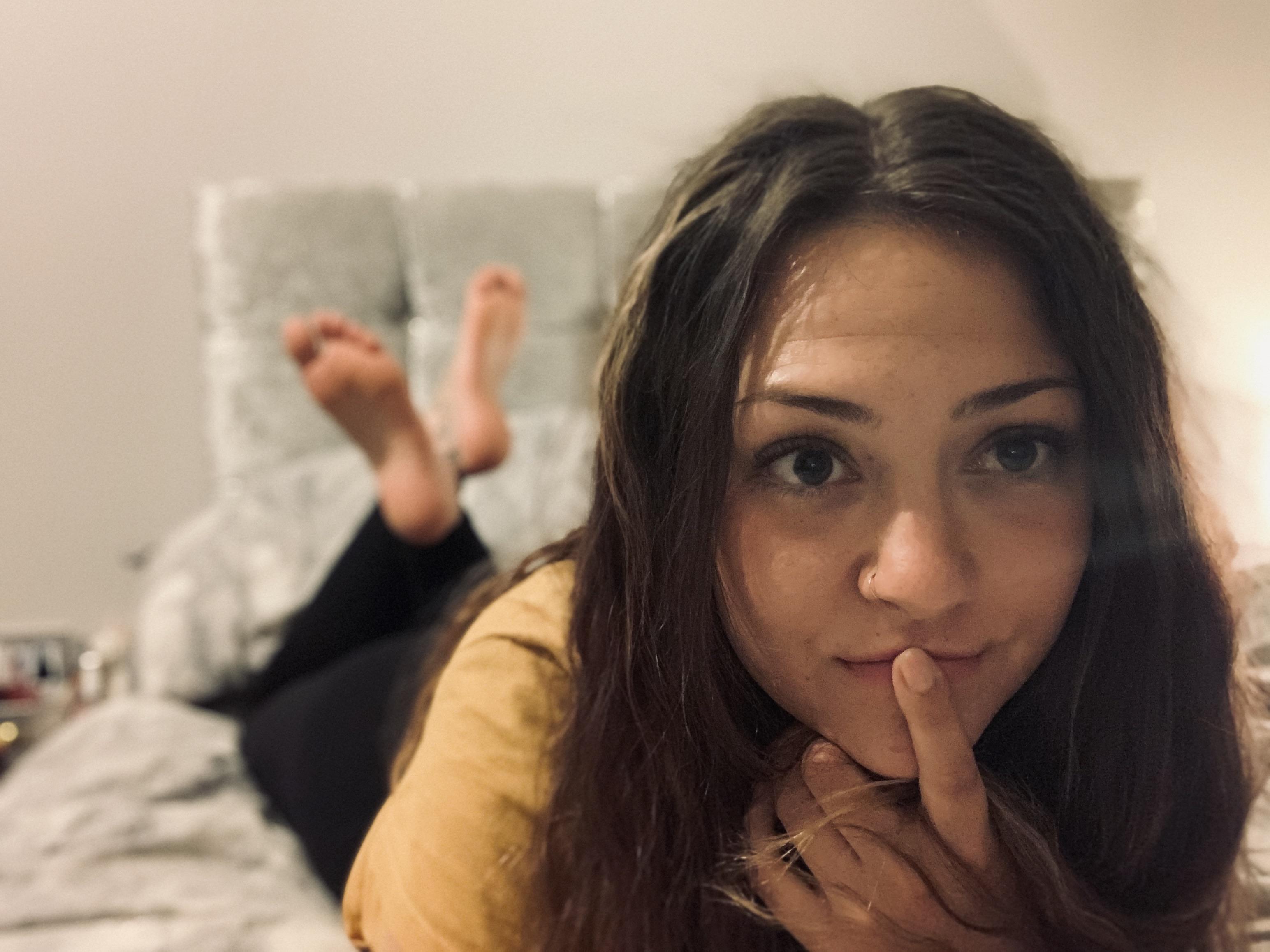 Red wine makes my playful side come out 🙊🙈 | Scrolller