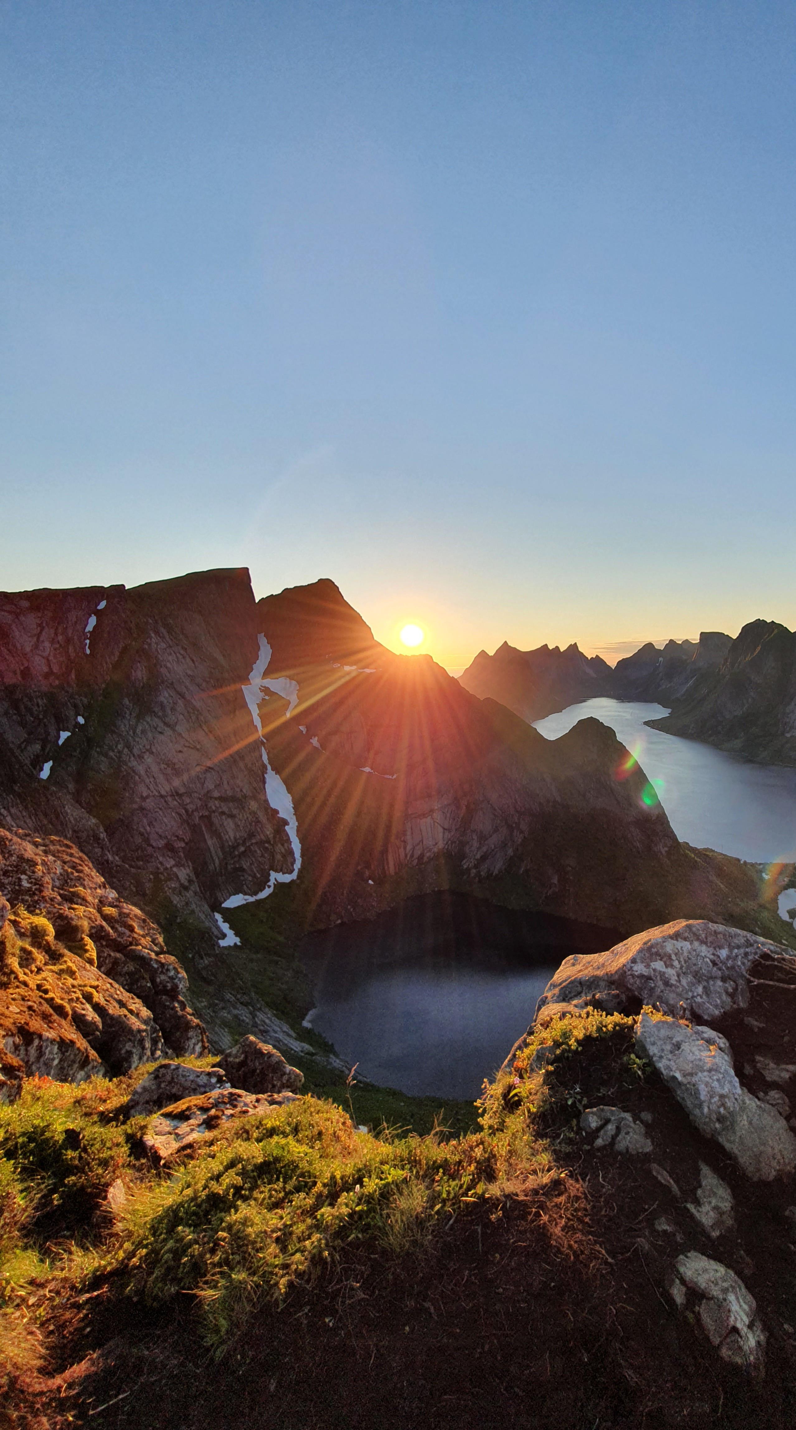 Reinebringen, Lofoten, Norway [OC] [4590x2557] | Scrolller