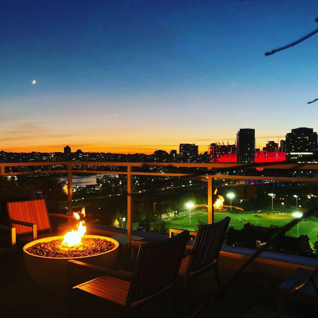 Relaxing evening | Scrolller