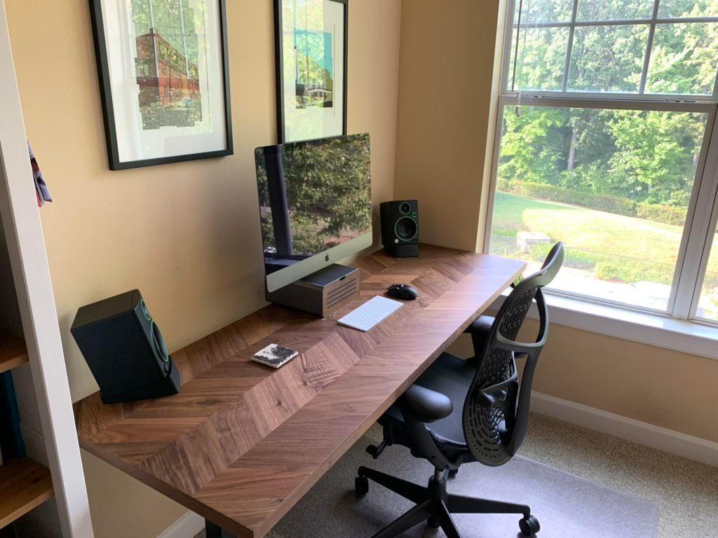 Remote Infra Engineer Workspace | Scrolller