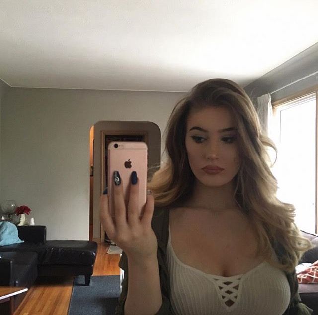 [Request] uni classmate | Scrolller